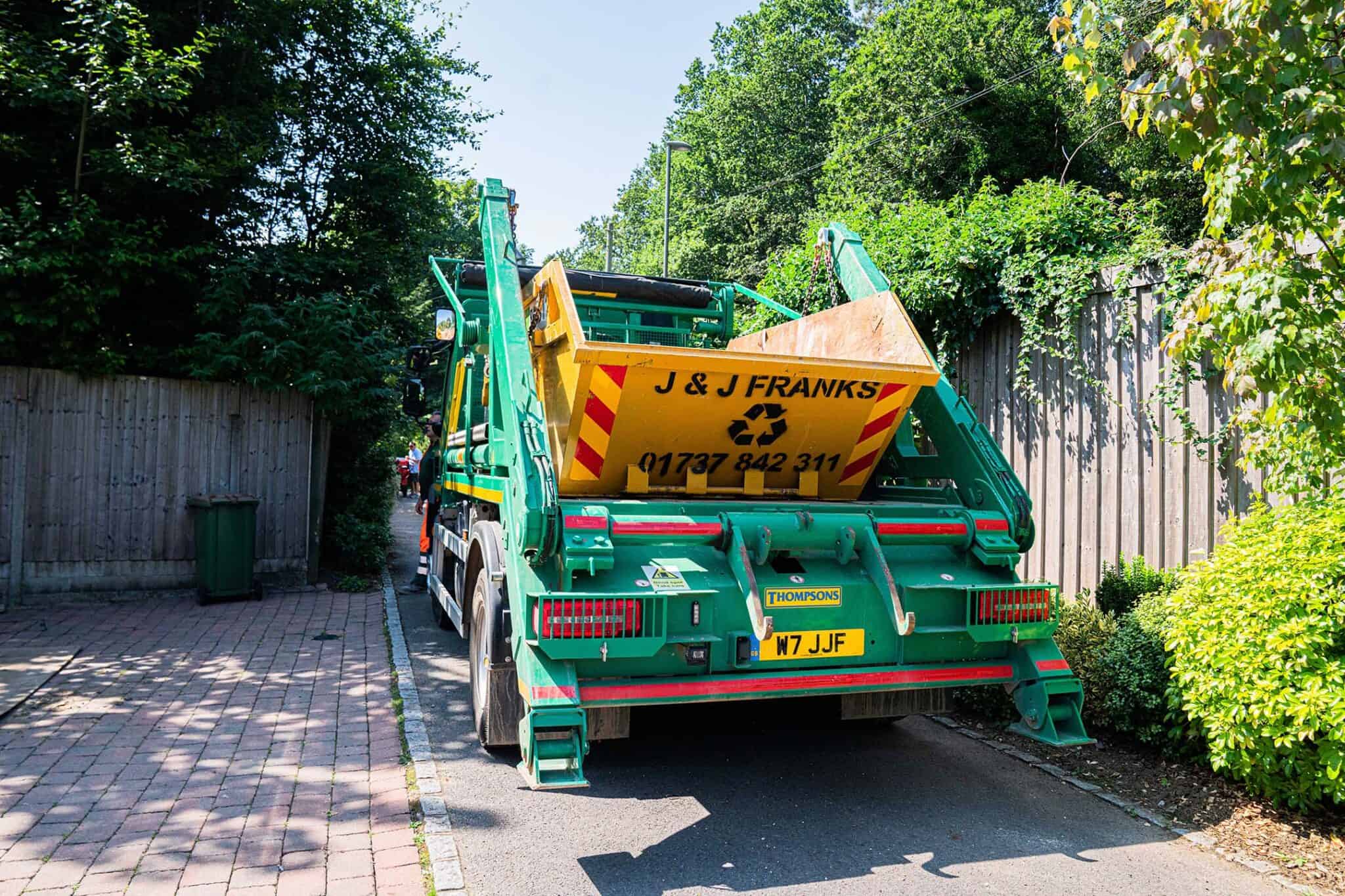 Affordable Skip Hire Services in Surrey - J&J Franks