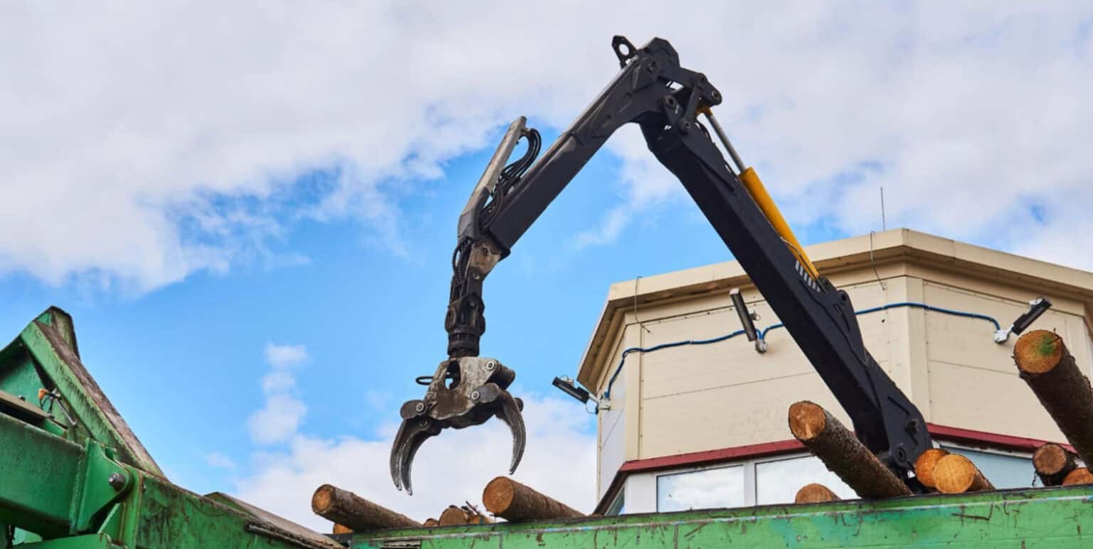 How Much Can a Grab Lorry Hold?